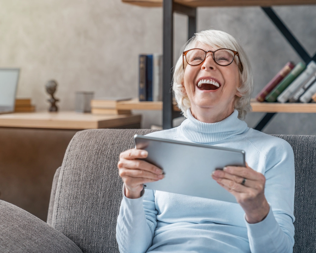 Why is it Hard to Let Go of Things? – LivNow Relocation